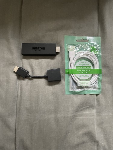 Amazon Fire TV Stick (2a generazione) LY73PR con cavo e connettore nero ...