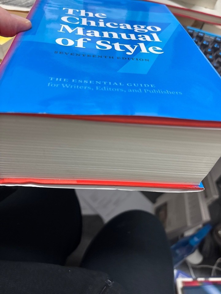 The Chicago Manual of Style, 17th Edition; .: The Essential Guide for ...