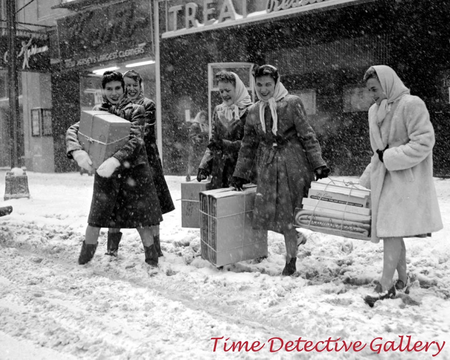 Vintage Christmas Shopping Photos