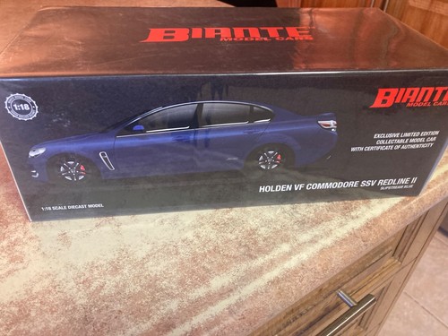 1/18 BIANTE HOLDEN VF COMMODORE SSV REDLINE ll (SLIPSTREAM BLUE ...