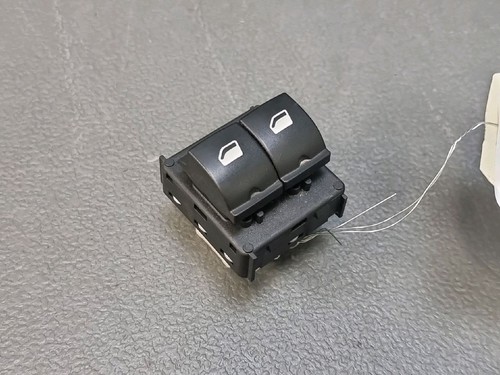 Bouton lève vitre avant gauche "non auto" - Citroen C3 Aircross ...