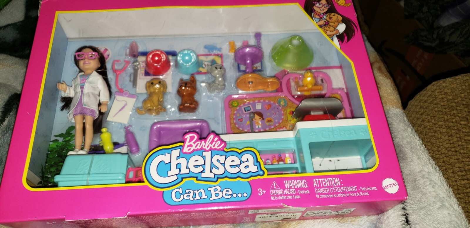 Barbie Chelsea Pet Vet Playset, Brunette Doll, 4 Animal 18 Pet Vet ...