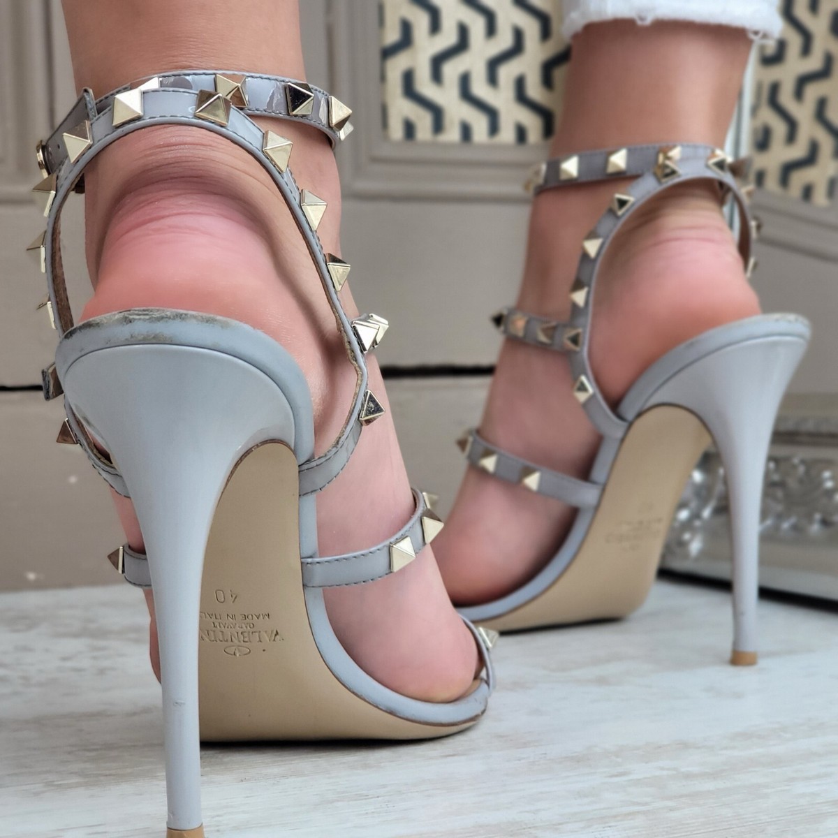 Valentino Garavani Rockstud Grey Leather Heels Shoes Sandals Valentino Garavani Rockstud Grey Leather Heels Shoes Sandals