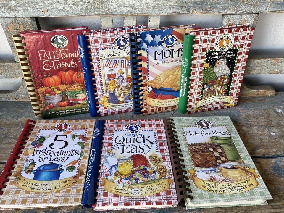 Gooseberry Patch Books Cookbooks Cookie Cutters LOT of 15 Christmas ...
