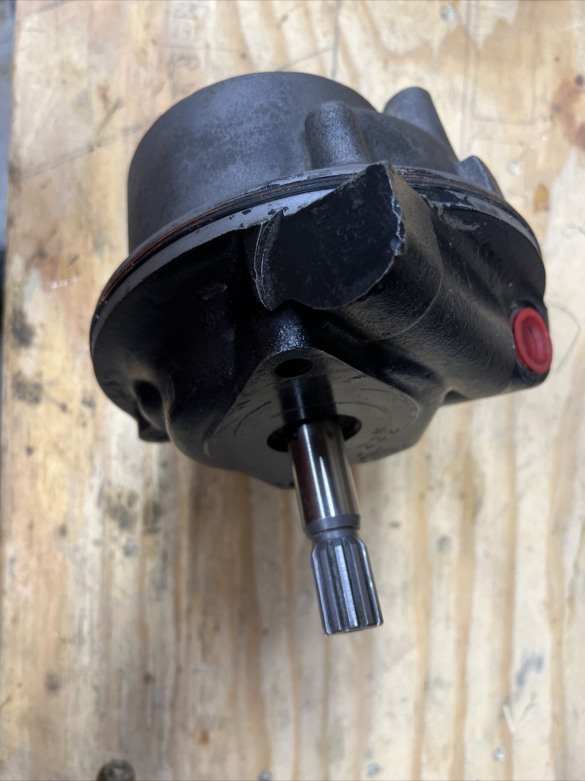 Eaton B-series Mechanical Power Steering Pump and Reservoir 493115C91 ...