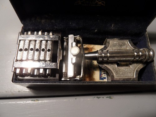 VINTAGE WILKINSON SWORD 7 DAY MODEL SAFETY RAZOR IN CASE | eBay UK