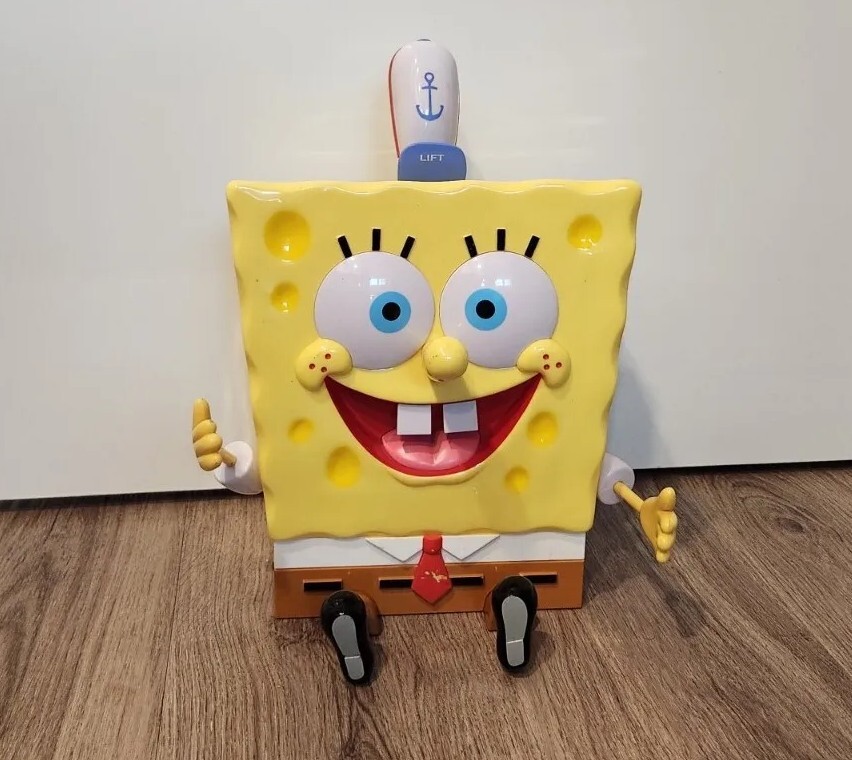 Spongebob Lifting Teddy Bears