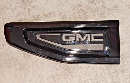 GMC Left Fender Vent Emblem Badge High Gloss Black Small Ding Part ...