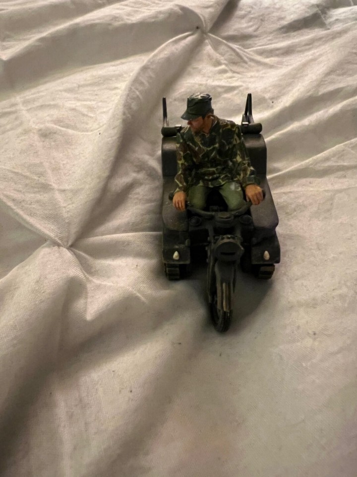 Tommy Gunn Minatures German Keftenraftrad Motorcylye /Halftrack w ...