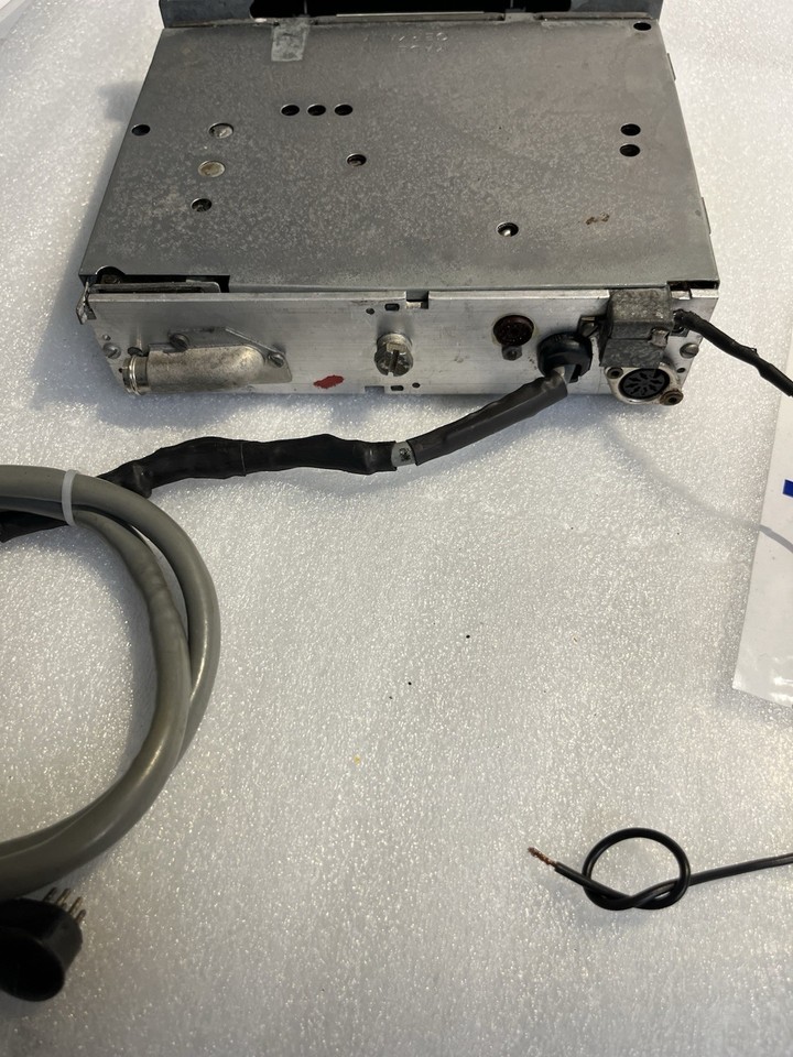 Mercedes Late model Grand 111, W112 Late W113, Early R107 with NO Amp ...
