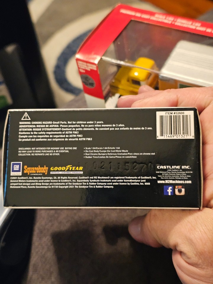 M2 MACHINES 2024~1976 GMC SIERRA GRANDE SQUARE BODY~CHASE WALMART ...