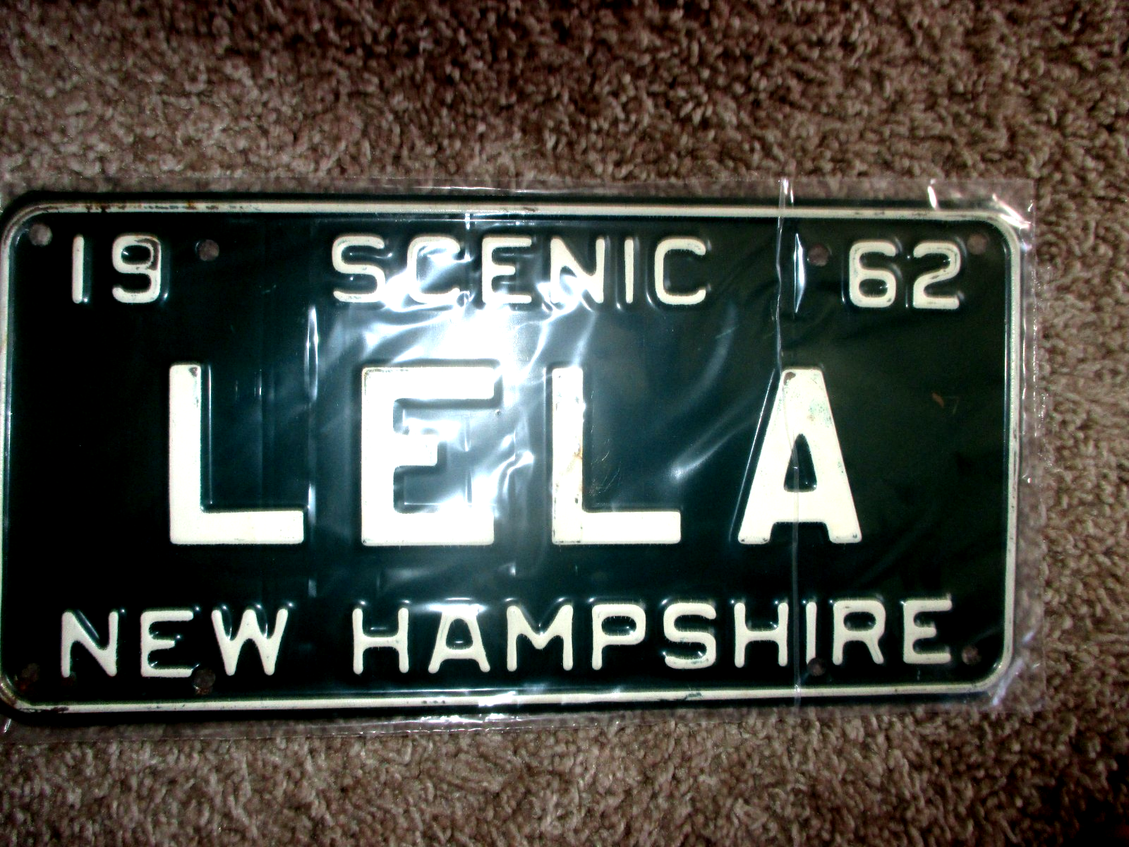 Old NEW HAMPSHIRE NUMBER PLATE 1962 issue "LELA" Vanity plate 1962 base ...