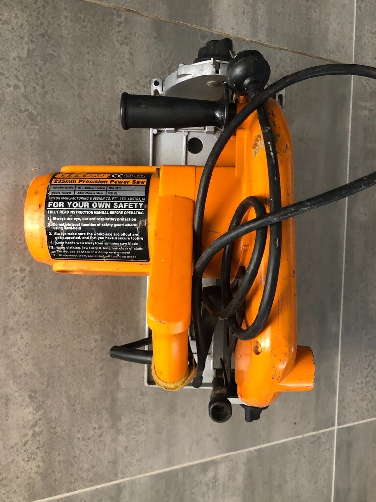 Triton 2000 WorkCentre/ Work Bench With Triton TSA 001 / 235mm Circular ...