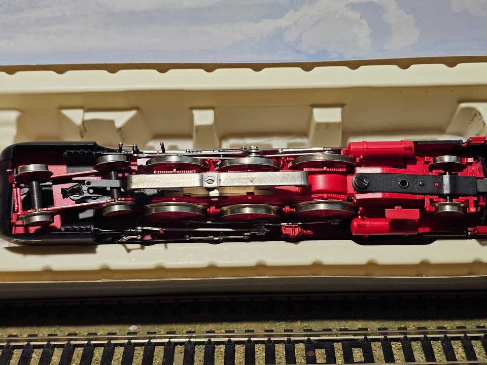Rivarossi 1091 HO gauge DB BR 10 Streamlined Steam Loco In Black Livery ...