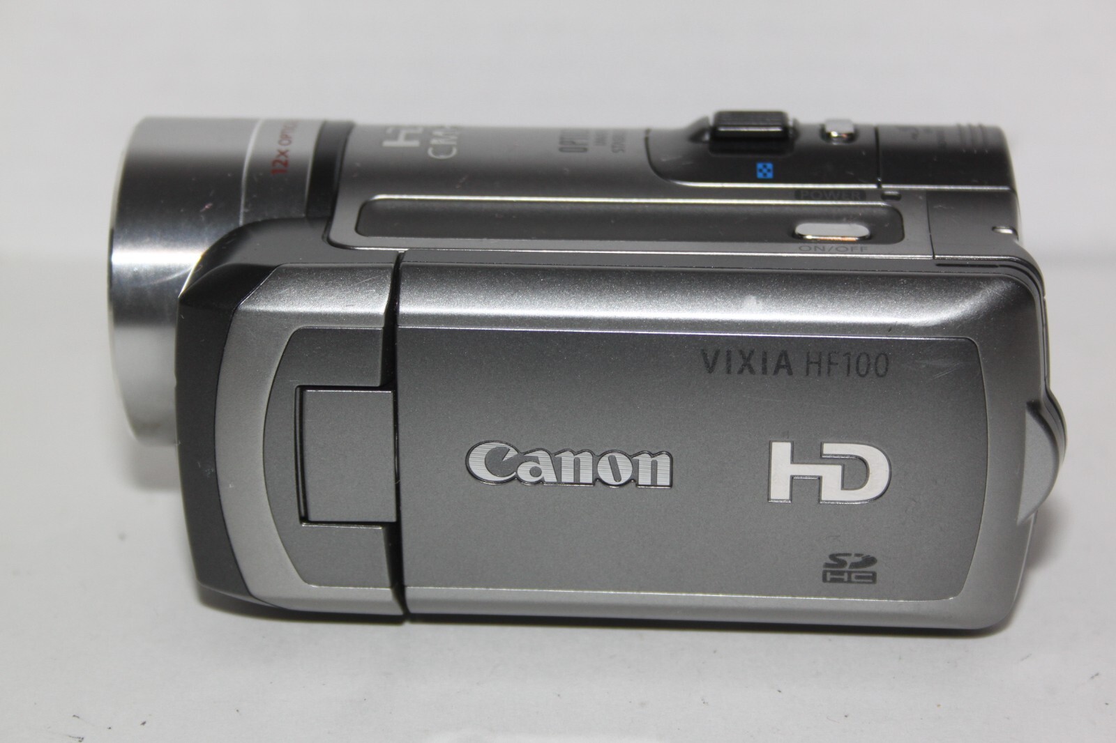 Canon Hf100