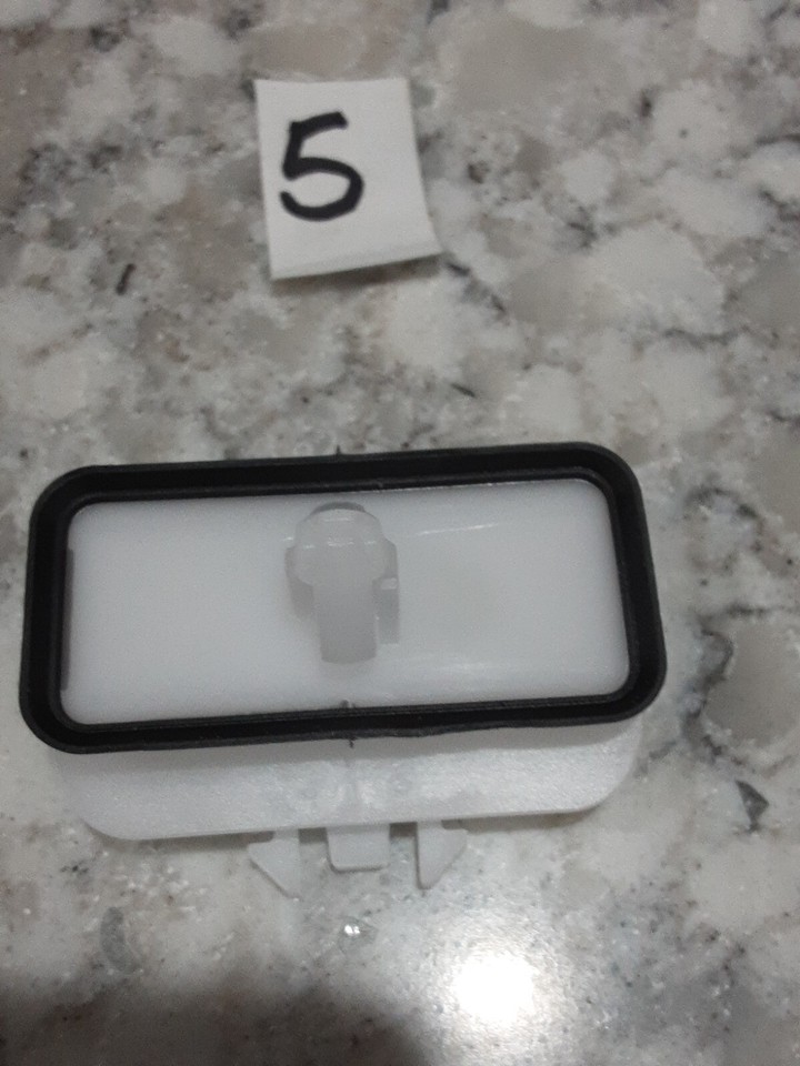 (Bag of 5) OEM Rocker Panel Clips for Traverse Enclave CT4 CT5 GM ...