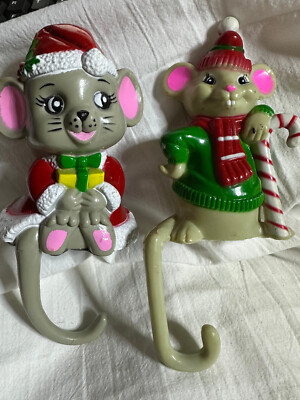 2 VINTAGE PLASTIC SHELF SITTER STOCKING HOLDERS MICE MOUSE -located ...