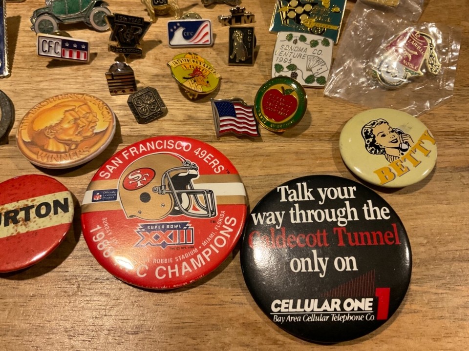 VINTAGE PINBACK BUTTON ASSORTED LOT | eBay