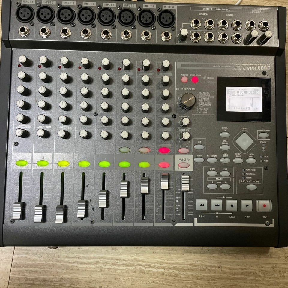 Korg D888 8-Track Digital Recording Studio D-888 Multitrack Recorder ...