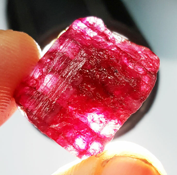 Natural Red Beryl Bixbite Rough 16.15 Ct Loose Gemstone Certified Rough ...