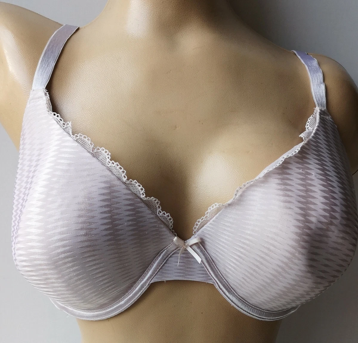 34e Breast Size