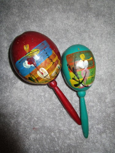 Vtg. Hand Painted Mexican Maraca Percussion Music Shakers, Red Green ...