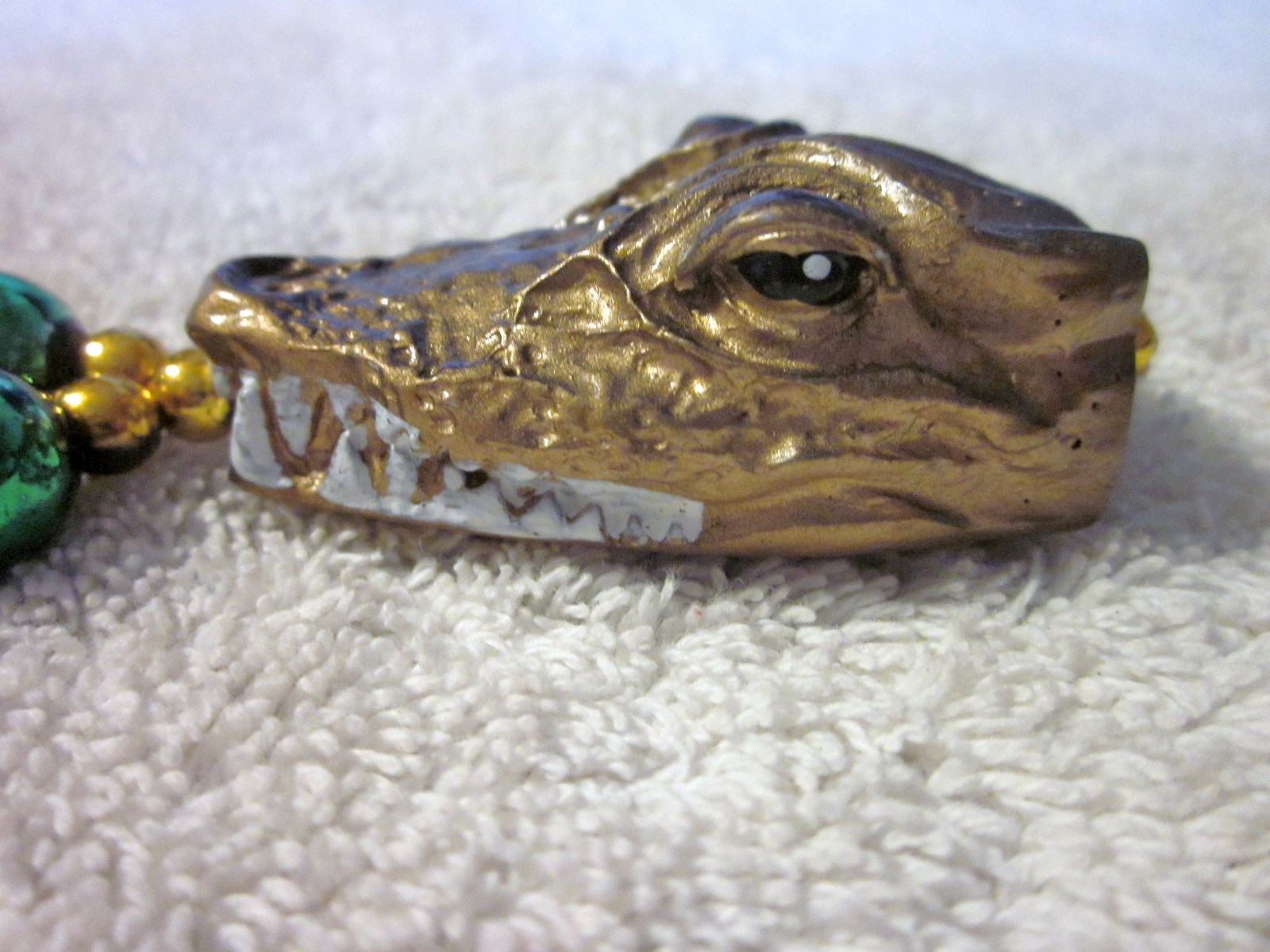COOL "ALLIGATOR HEADS" MARDI GRAS PGG NECKLACE BEAD GATORS ALLIGATORS ...