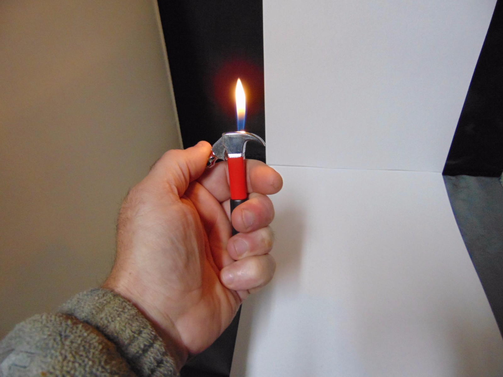 Hammer Shaped Butane Lighter USA Stocked And Shipped Mini Claw Hammer ...