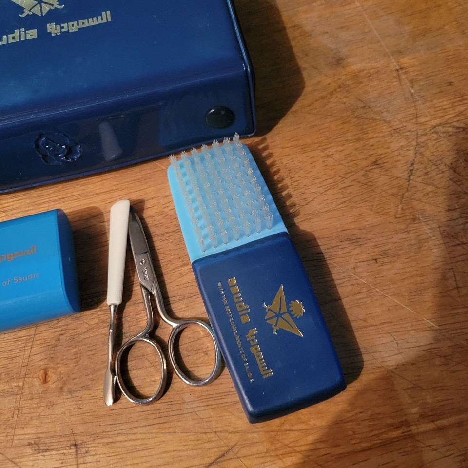 Saudi Arabian Airlines Premium Class Amenity Kit Vintage 80s | eBay