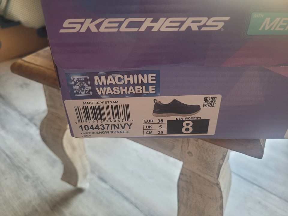 SKECHERS Women's Virtue Show Runner Slip On Sneaker shoe navy blue 8 ...