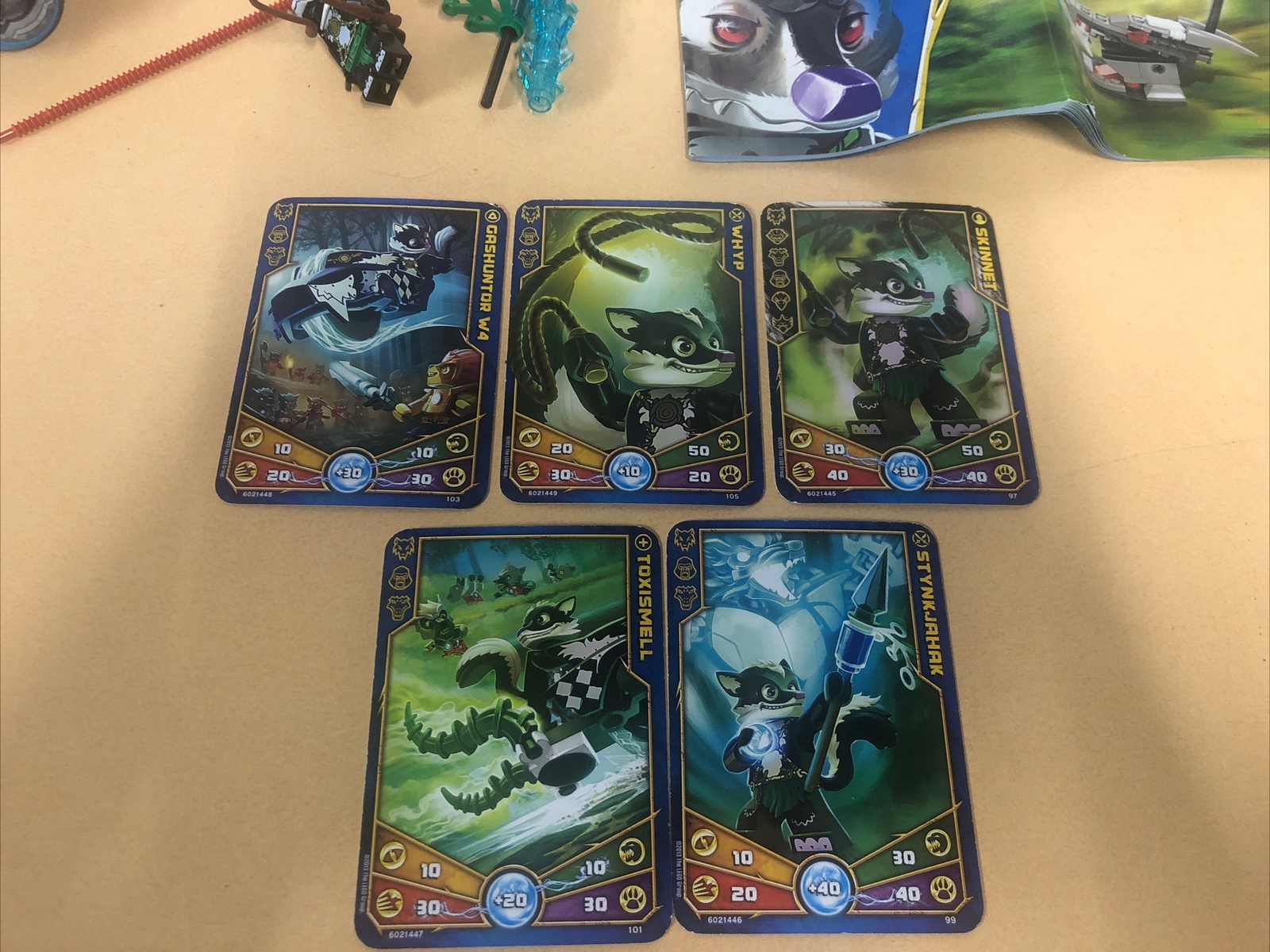 Lego Chima Skunk Attack 70107 - Including Instruction Booklet & Cards ...