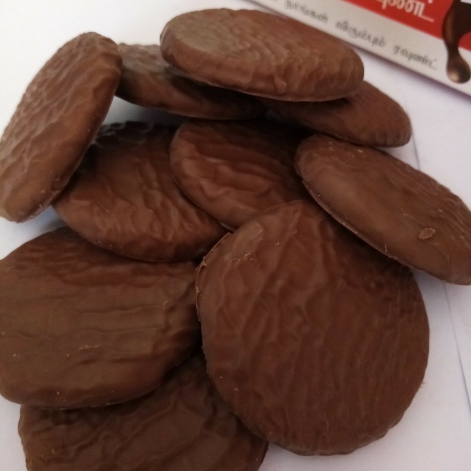 Kandos Choco Round Chocolate Coated Cookie Halloween Deco Cake Dessert ...