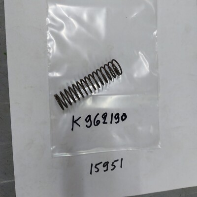 NOS TRACTOR PARTS K962190 VALVE SPRING Case parts 770B, 780, 380CK, 885 ...