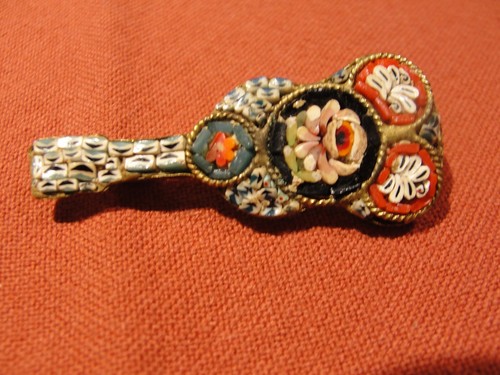 VINTAGE BANJO SHAPED PIN MADE IN ITALY, VERY ATTRACTIVE,LOOK!! | eBay