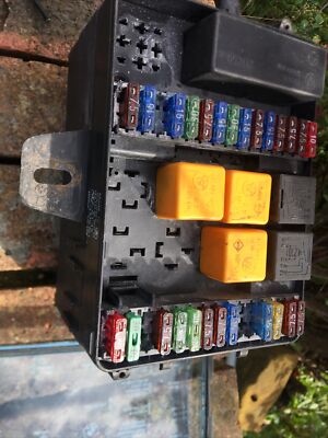 BMW E30 Fuse Box 61.13-1370761 325 320 323 Excellent Working Condition ...