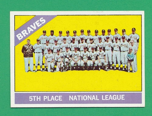 EX-MT+/- NO DOT VARIATION BRAVES TEAM PHOTO 1966 TOPPS #326 UNCREASED ...