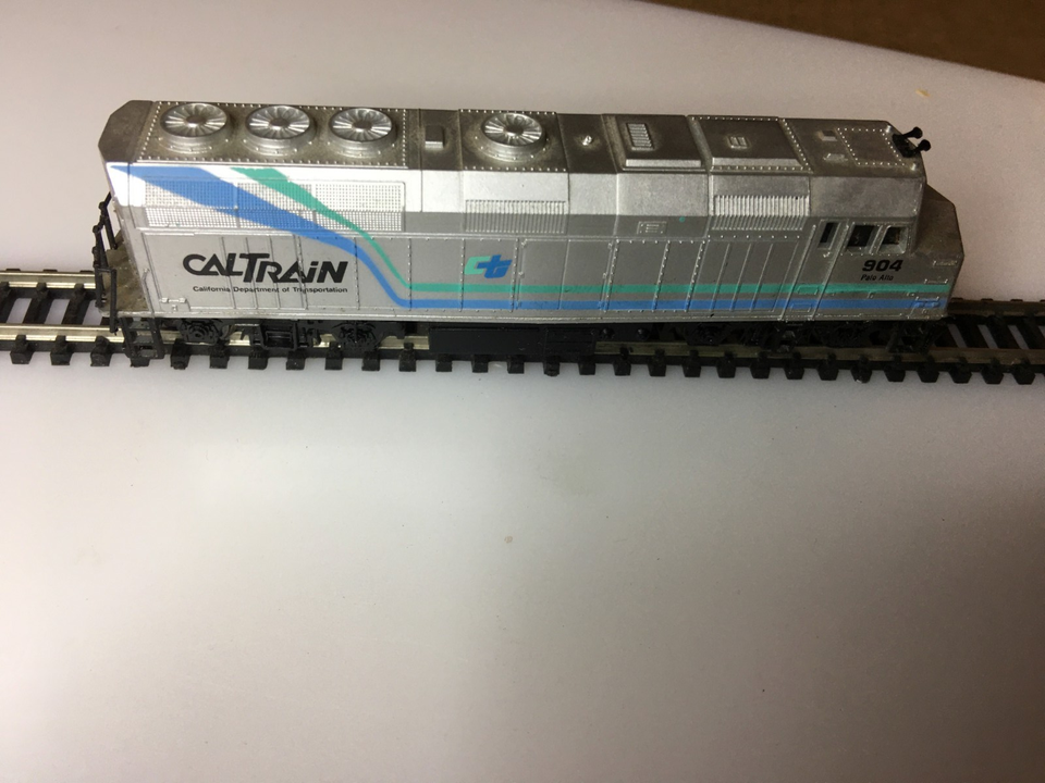 Life-Like CalTrain Diesel Locomotive 904 Moves But Gears Slip See Notes ...