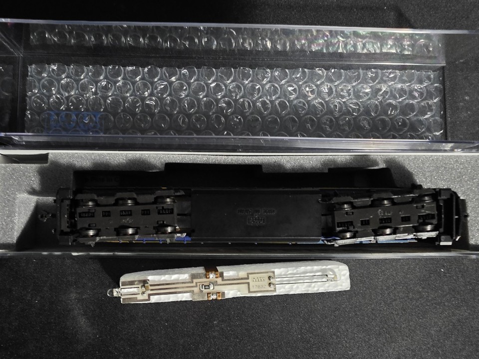 N Scale Kato ES44DC GEVO CSX #5329 "Boxcar" Logo w/Digitrax DN147K1C ...