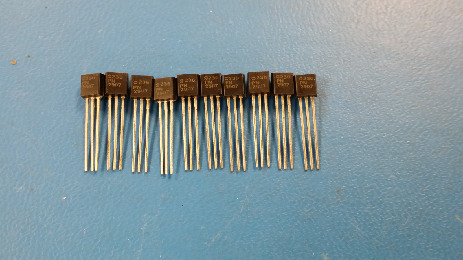 (25 PCS) PN2907 NATIONAL SEMI. TRANSISTOR, BIPOLAR, PNP, 80V, 800mA, TO ...