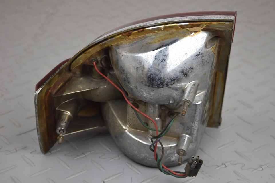 JAGUAR XJS OFFSIDE RIGHT HAND SIDE O/S REAR LAMP LIGHT CLUSTER LENS ...