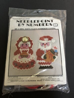 NEEDLECRAFT ALA MODE Plastic Canvas Kit - MR. & Mrs. Santa Claus ...