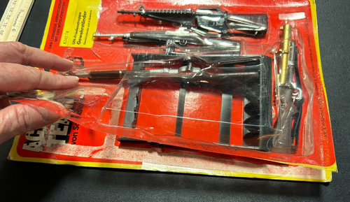 1970 GI JOE Action Team Weapon Rack 4 Guns German Accessory Pack NEW AA ...