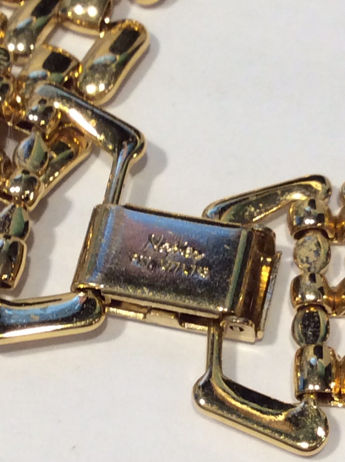 Napier Gold Tone, Signed Napier Pat, Necklace. - Gem