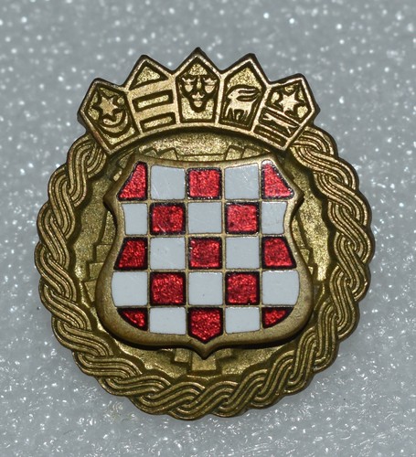 Croatia Croatian Army ZNG crest coat of arms 90s war time enamel cap ...