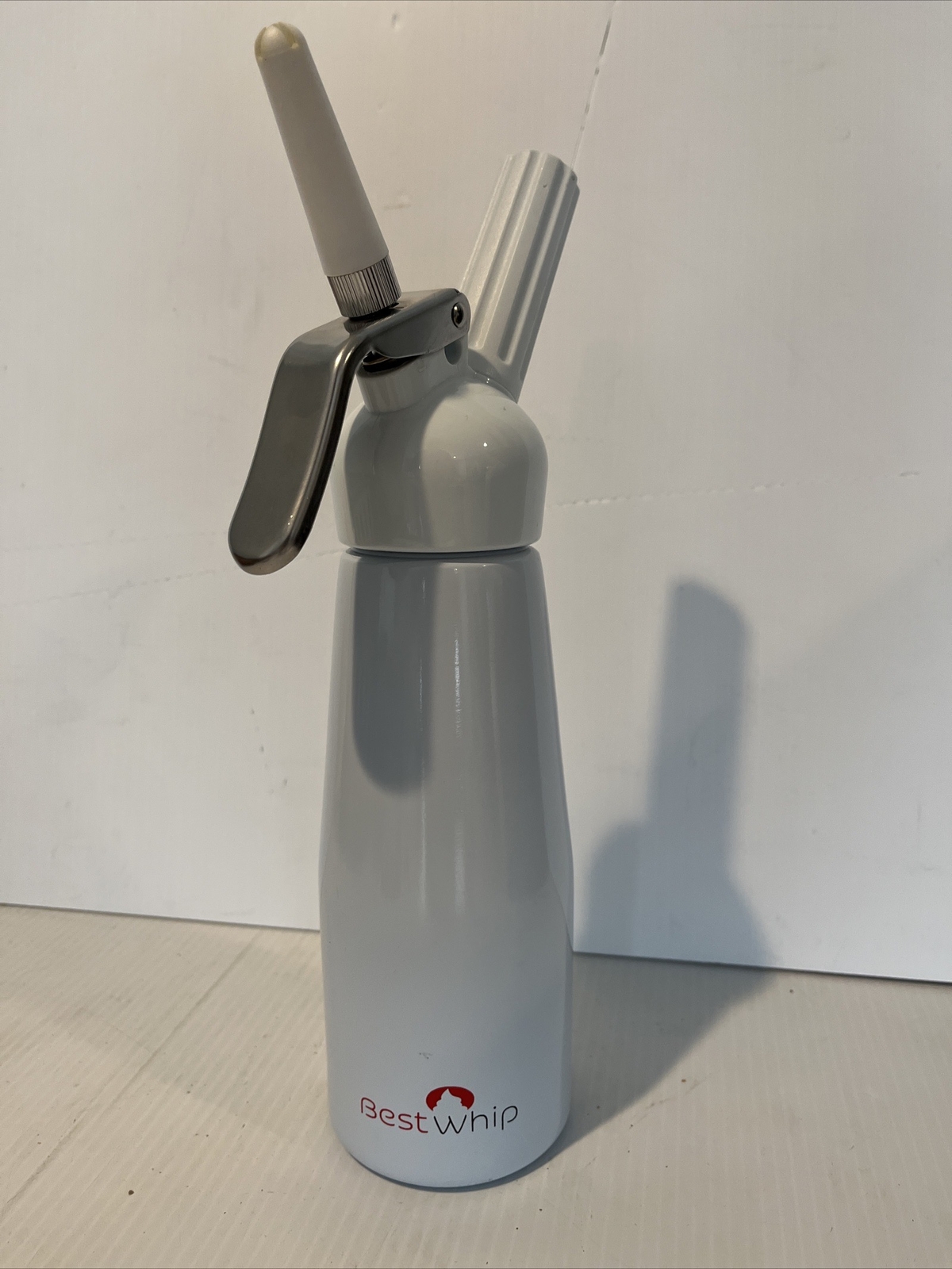 Bestwhip Kitchenwhip Whipped Cream Dispenser White 1 pint1 Pint – White ...