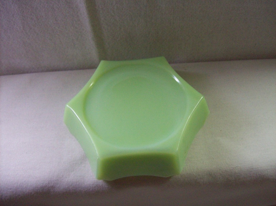 VINTAGE JADEITE FIRE KING SIX-SIDED OCTAGON SHAPE ASTRAY w/MATCHBOOK ...