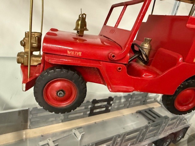 RARE ALTOY WILLY JEEP IN RED WITH ACCESSORIES. | eBay