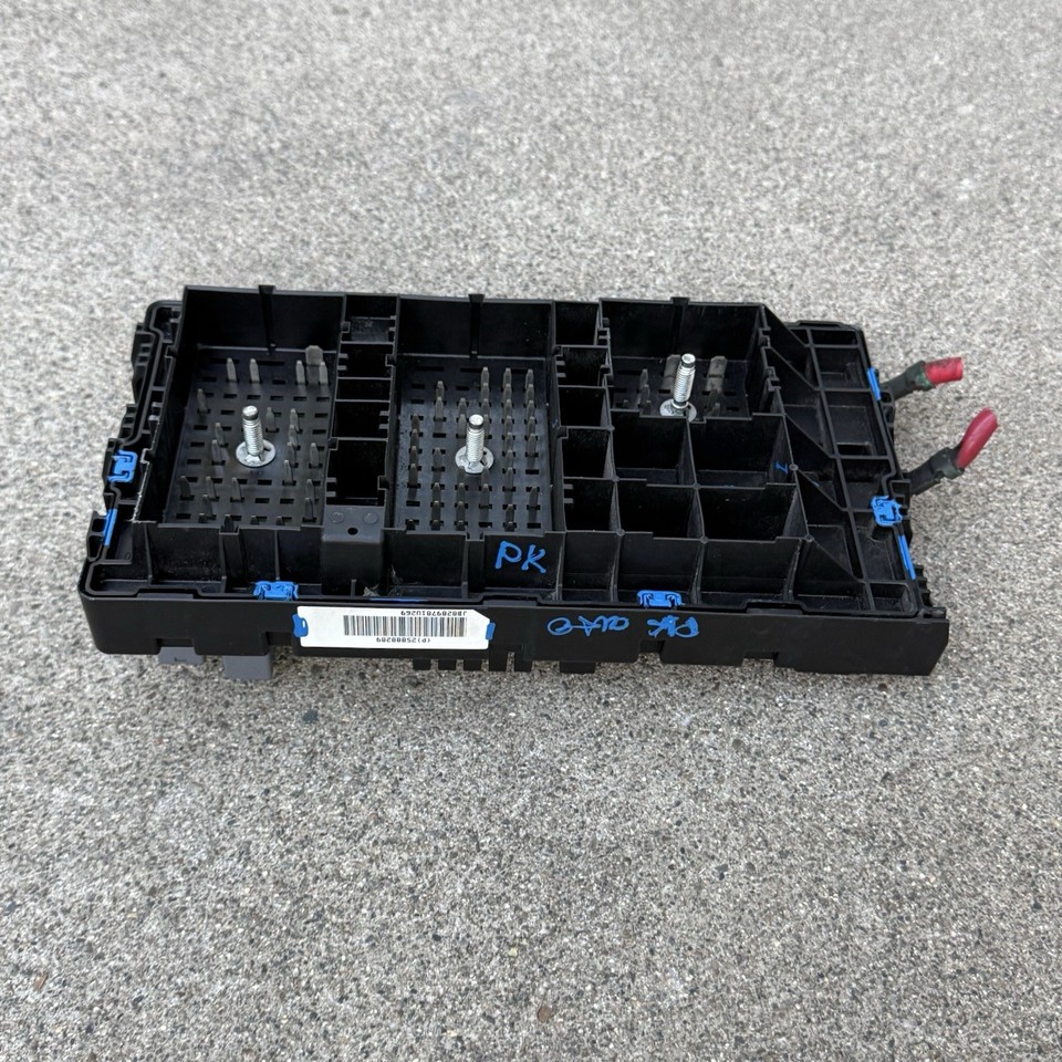 2008-2009 Chevrolet Express GMC Savana Van Engine Fuse Box Gas 25888289 ...