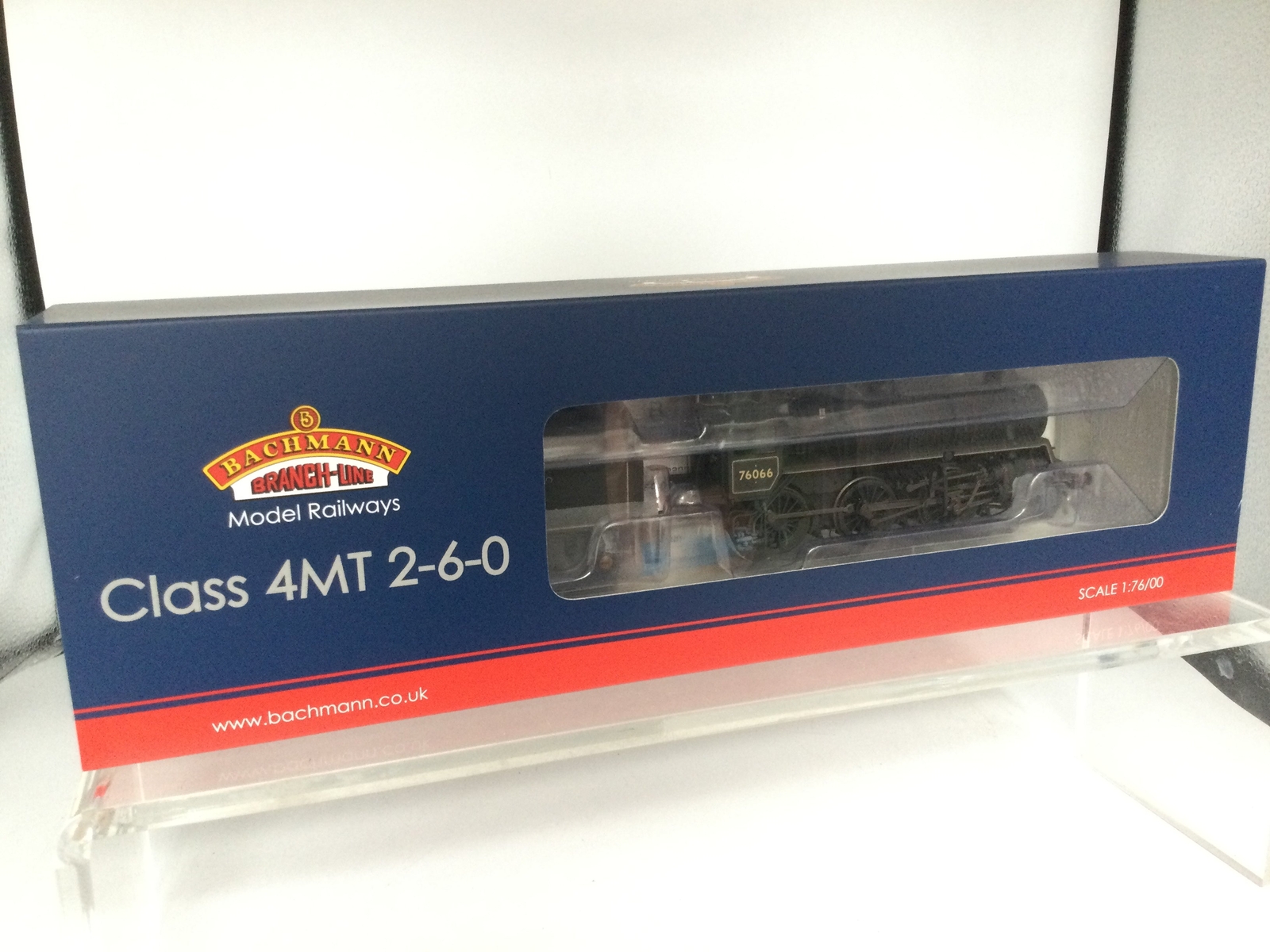 Bachmann 32-956 OO Gauge BR Standard 4MT with BR1B Tender 76066 BR ...