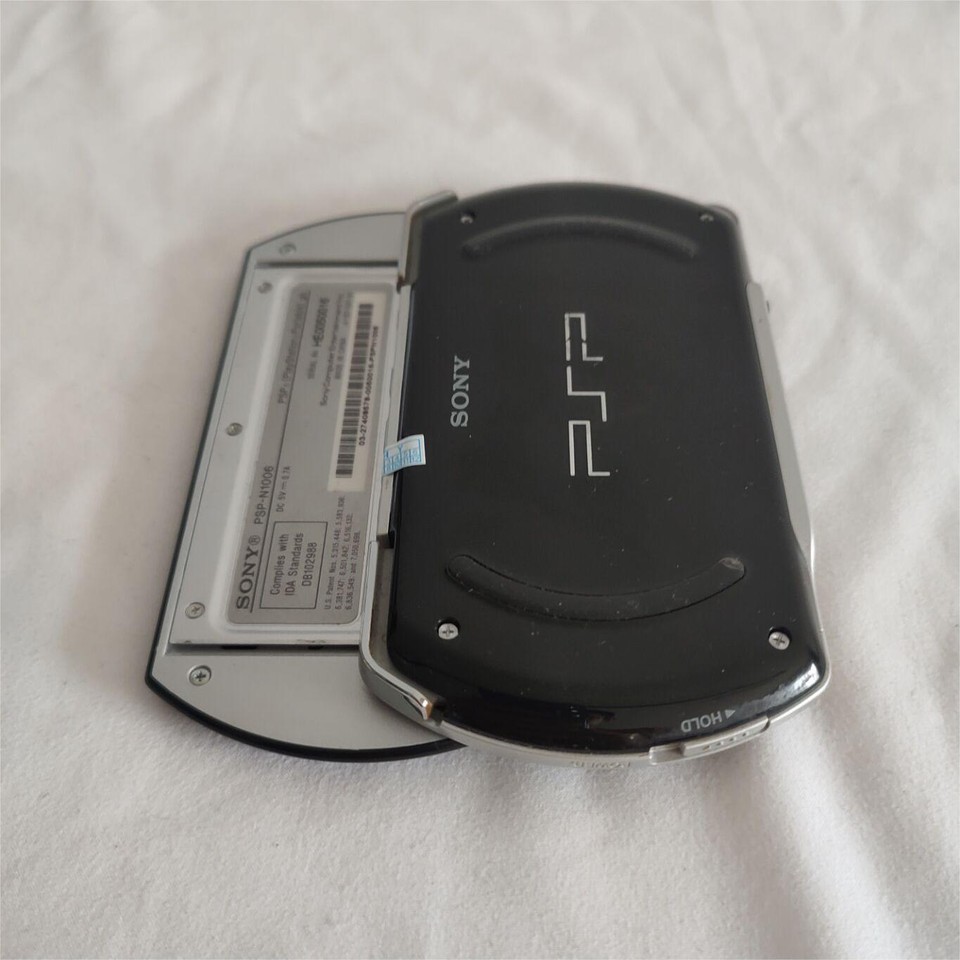 Sony PSP GO console Black with Charger PSP-N1006 screen with protect | eBay